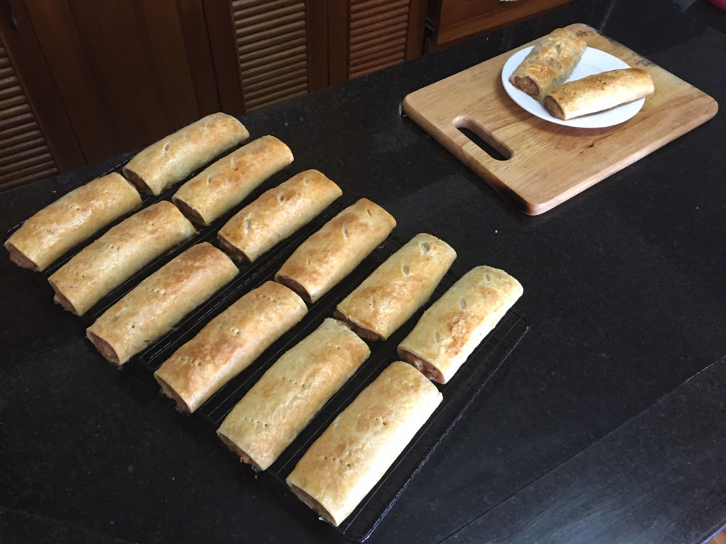 Sausage Roll (Box of 14) – HANS FOODS